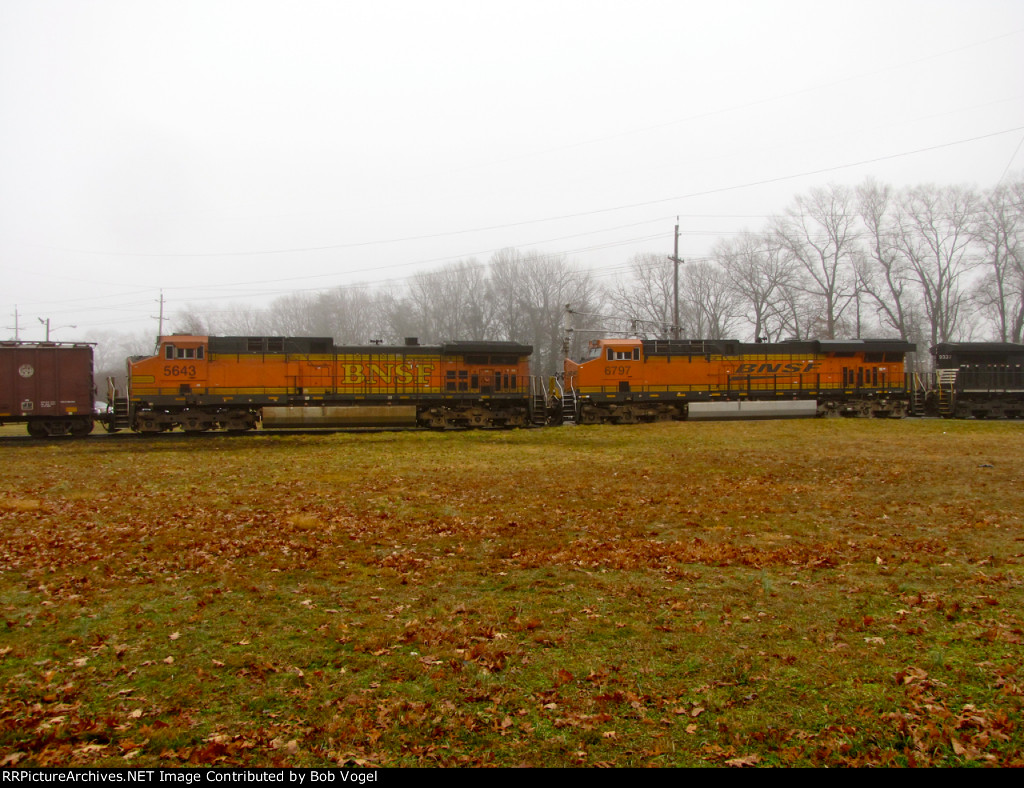 BNSF 5643 and 6796